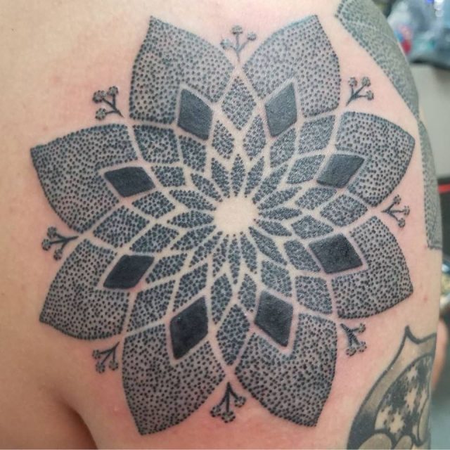 Evergreen Tattoo Company | TattooMenu